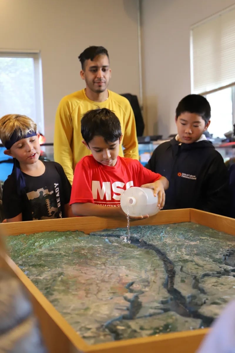 2nd Graders Explore Water Table At Beczak Ethical Culture Fieldston 